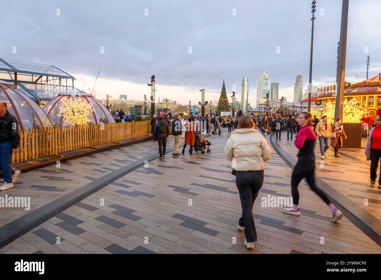 People at battersea power station hi-res stock photography and images ...