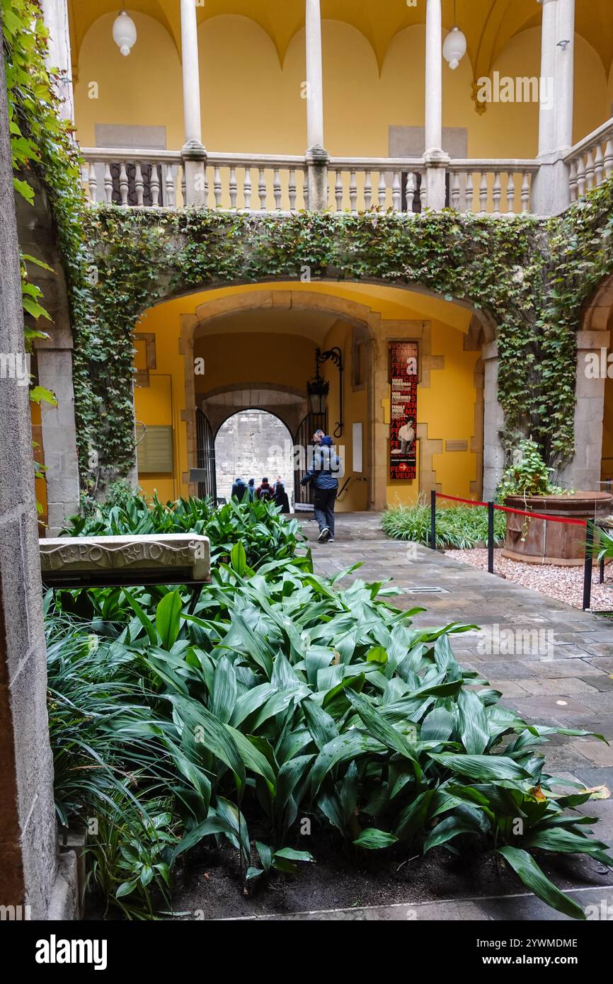 The Archives of the Crown of Aragon, One of Europe's Oldest Archival ...