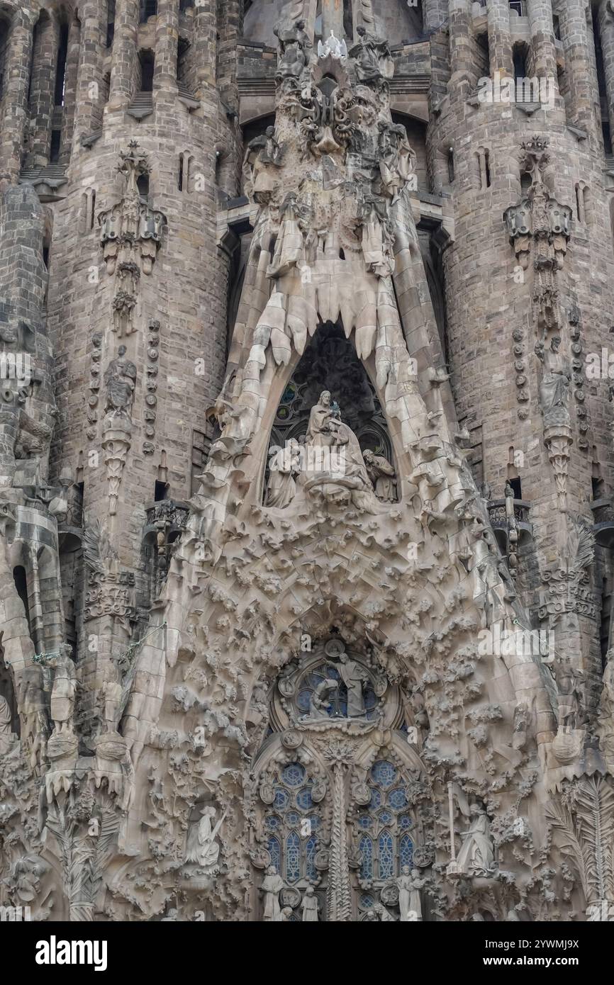 Sagrada Família: Iconic basilica designed by Antoni Gaudí in Barcelona Stock Photo - Alamy
