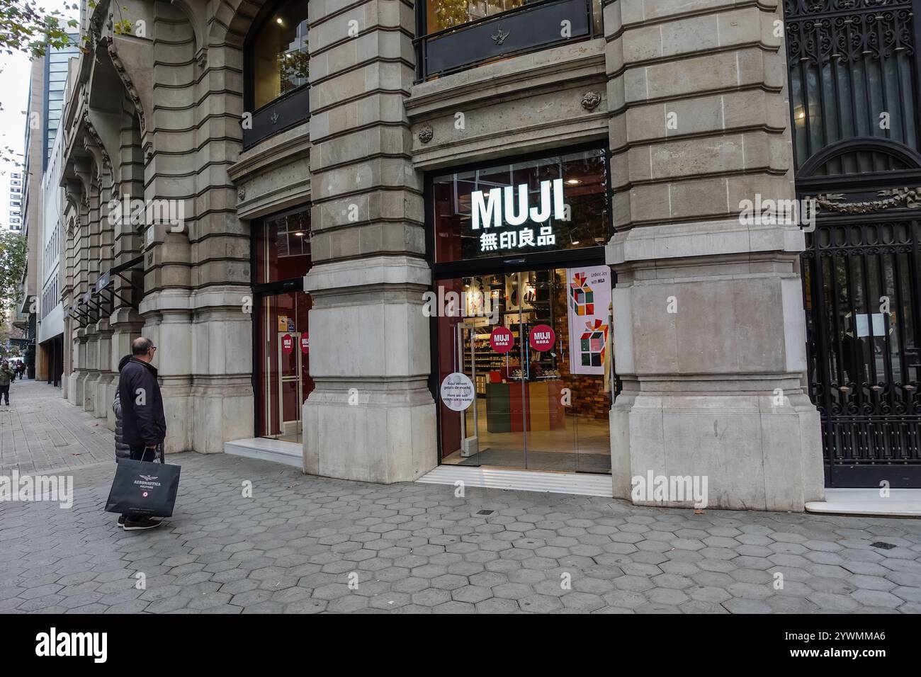 Street Entrance of MUJI Store in Barcelona Stock Photo - Alamy