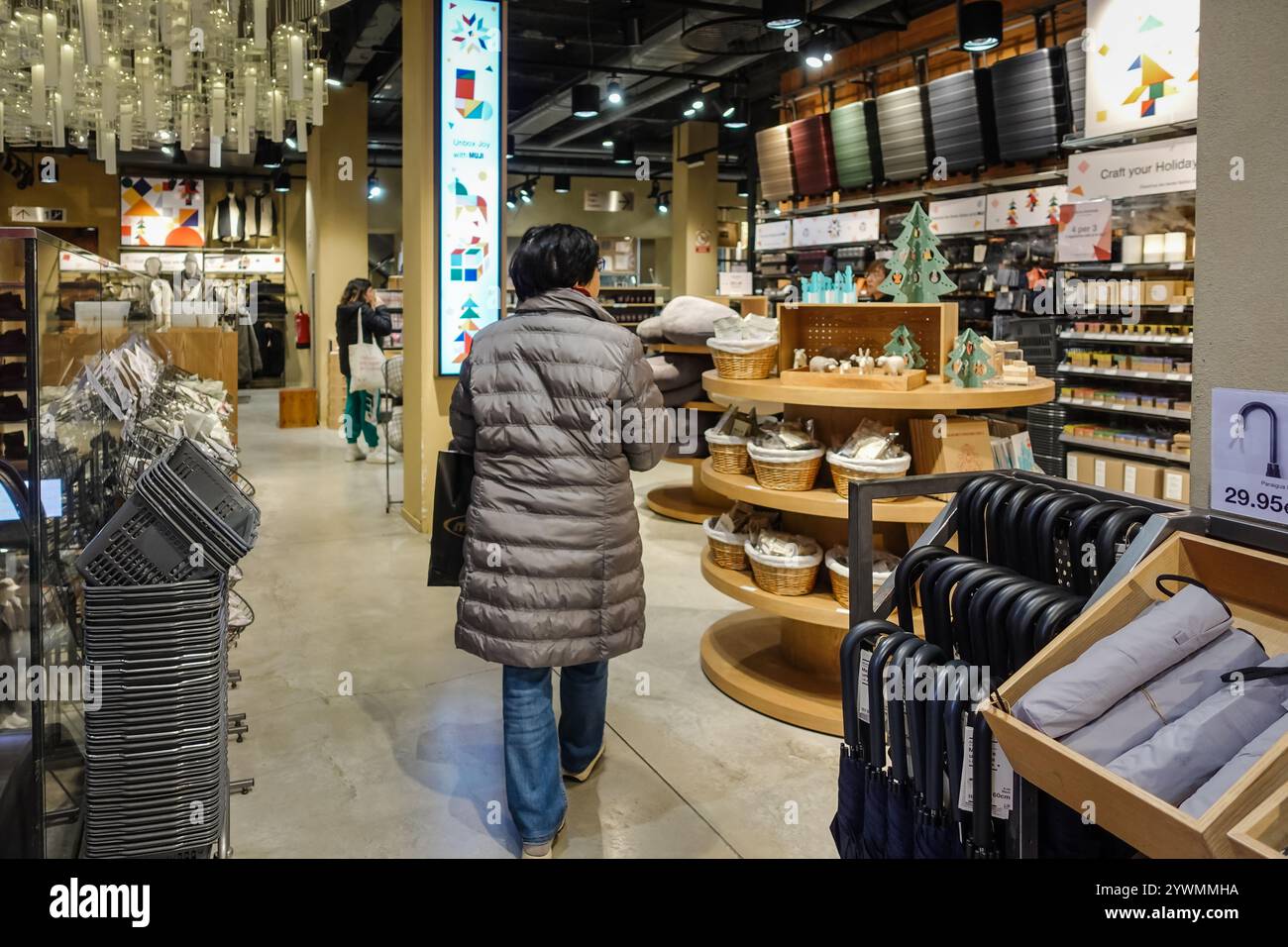 Muji store interior hi-res stock photography and images - Alamy