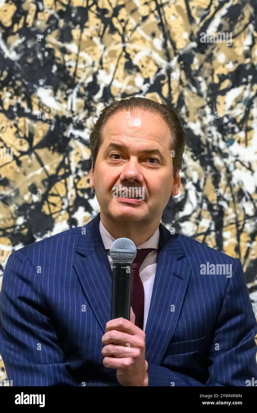 briefing, unveiling, design, Tang Stock Photo - Alamy