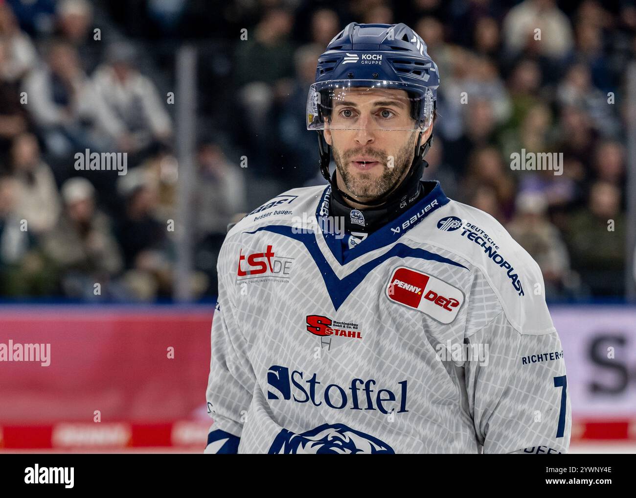 Taylor Leier (Straubing Tigers, #7). GER, EHC Red Bull Muenchen vs ...