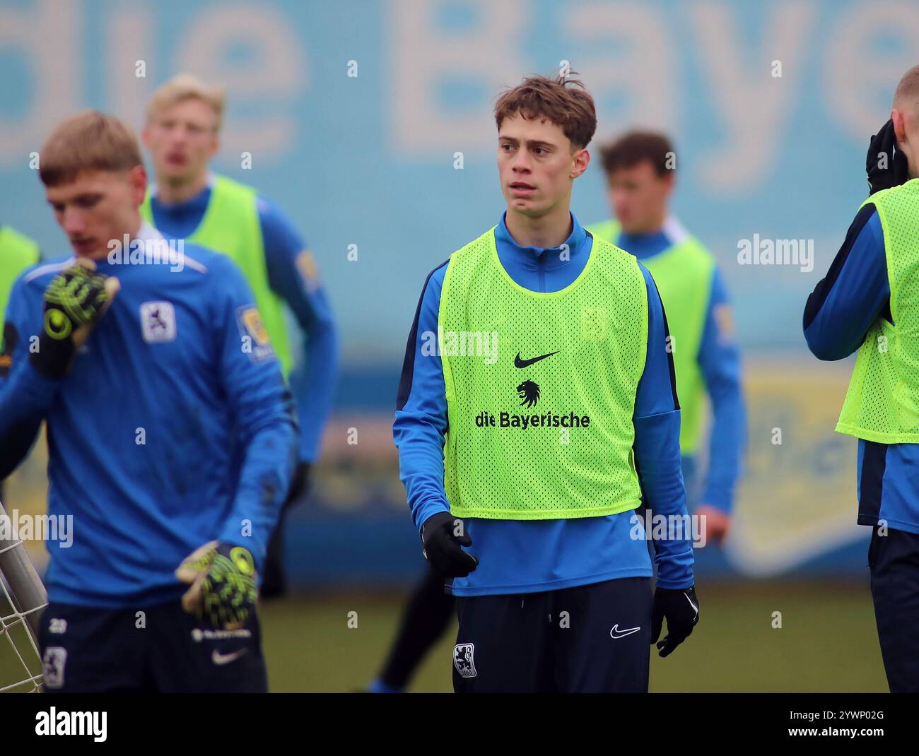 München, Deutschland, 11. Dezember 2024: Fussball, Herren, 3.Liga, Saison 2024/2025, TSV 1860 ...