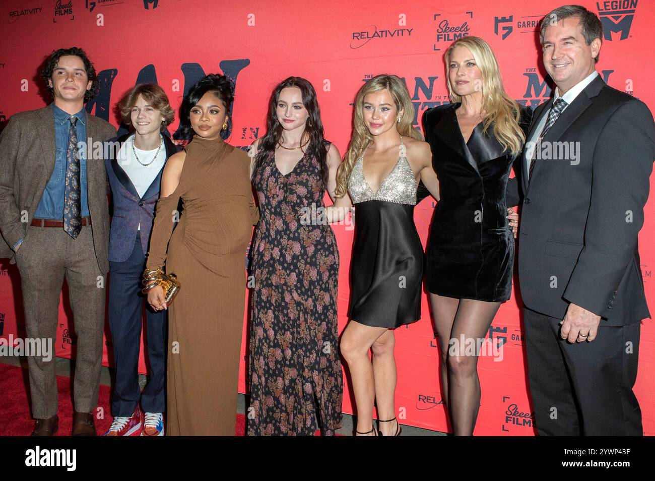 Ali Larter mit Cast bei der Premiere des Kinofilms 'The Man in the ...