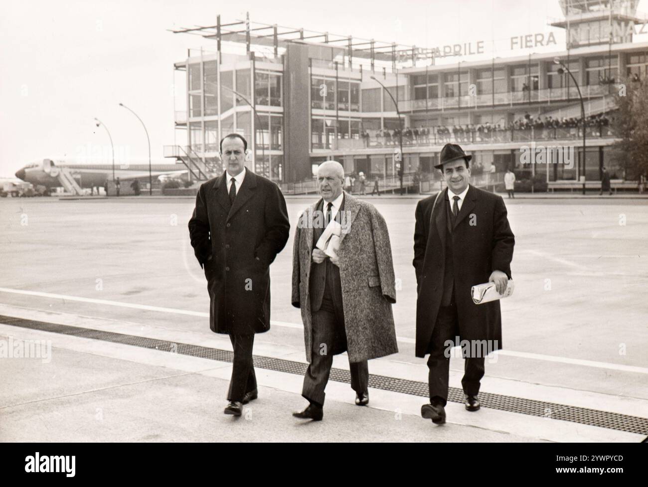 Photo of the famous Italian cardiologist, Cecchini, centre, leaving for ...