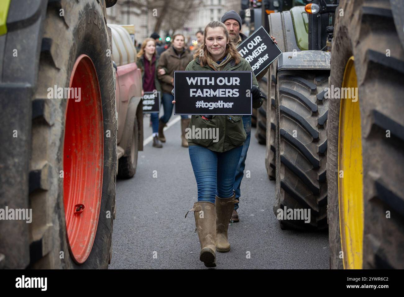 Parliament Square, London, UK – Wednesday, 11th November 2024 Hundreds ...