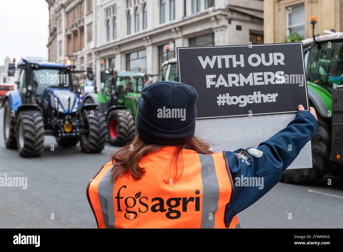 Parliament Square, London, UK – Wednesday, 11th November 2024 Hundreds ...