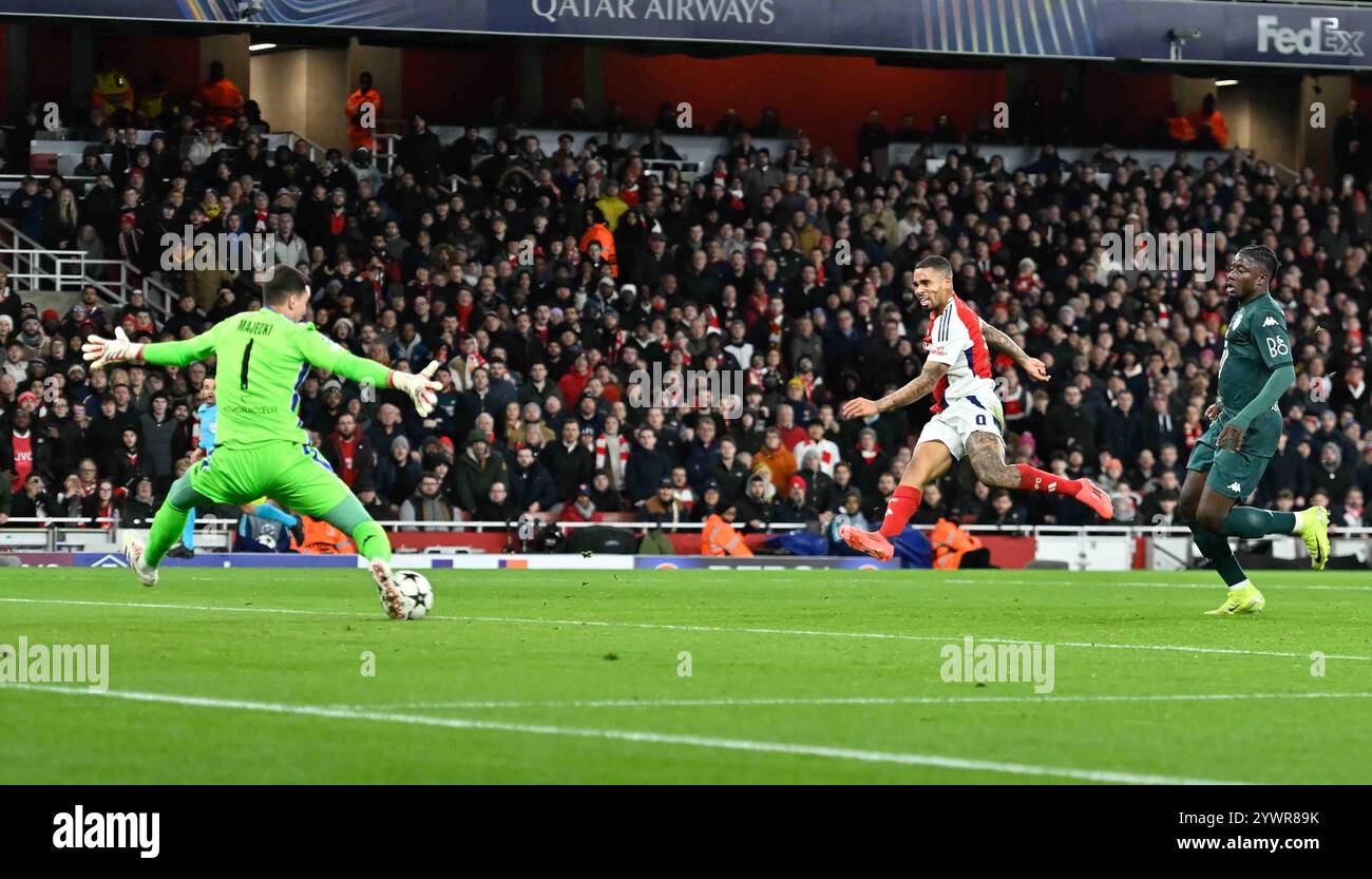 Gabriel Jesus of Arsenal has a shot during the UEFA Champions League ...