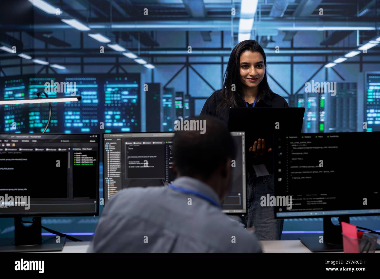 Server hub team leader worker hi-res stock photography and images - Alamy