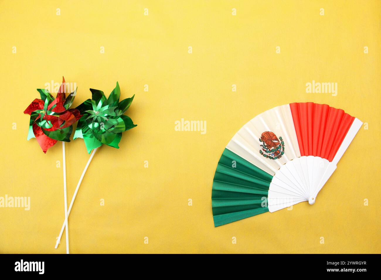 Tricolor fan with the colors of the Mexican flag as a decorative item ...