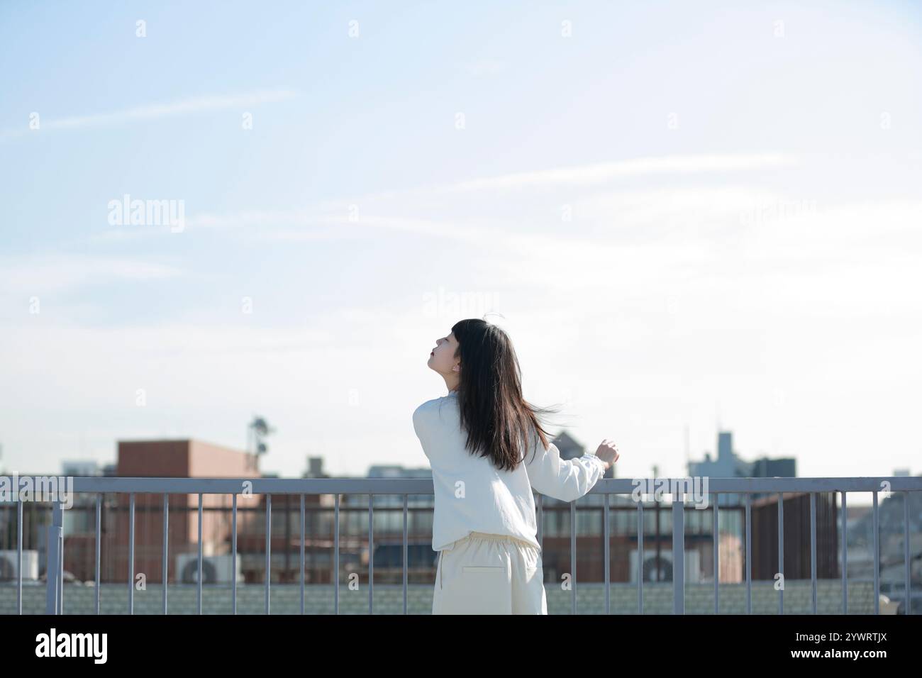 Semi profile view hi-res stock photography and images - Alamy