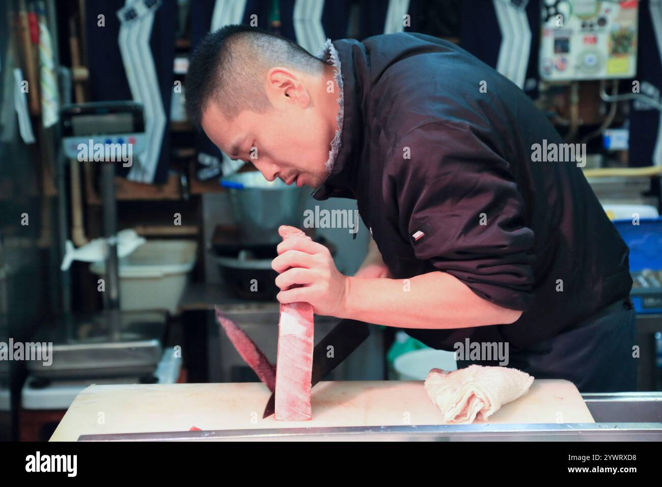 Fishmongers knife hi-res stock photography and images - Alamy