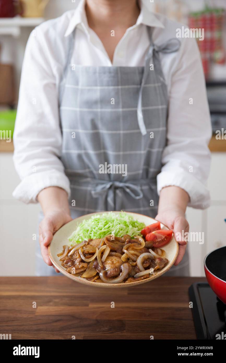Person holding plate shredded hi-res stock photography and images - Alamy