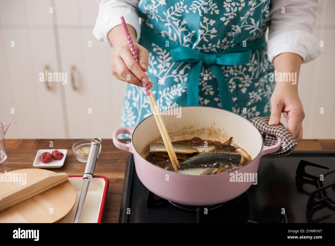 Plums boiling hi-res stock photography and images - Alamy