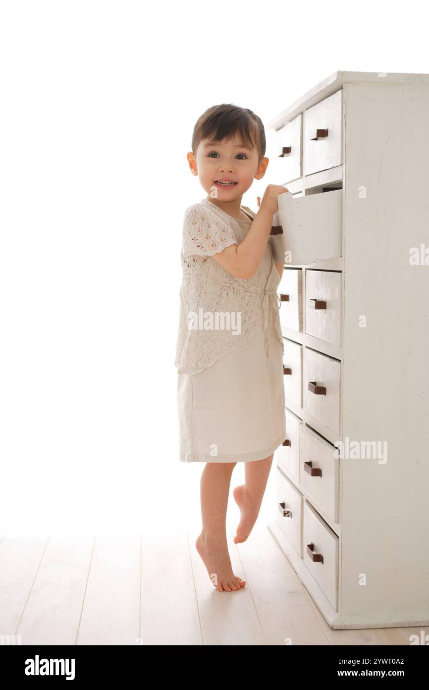 Look in closet hi-res stock photography and images - Alamy