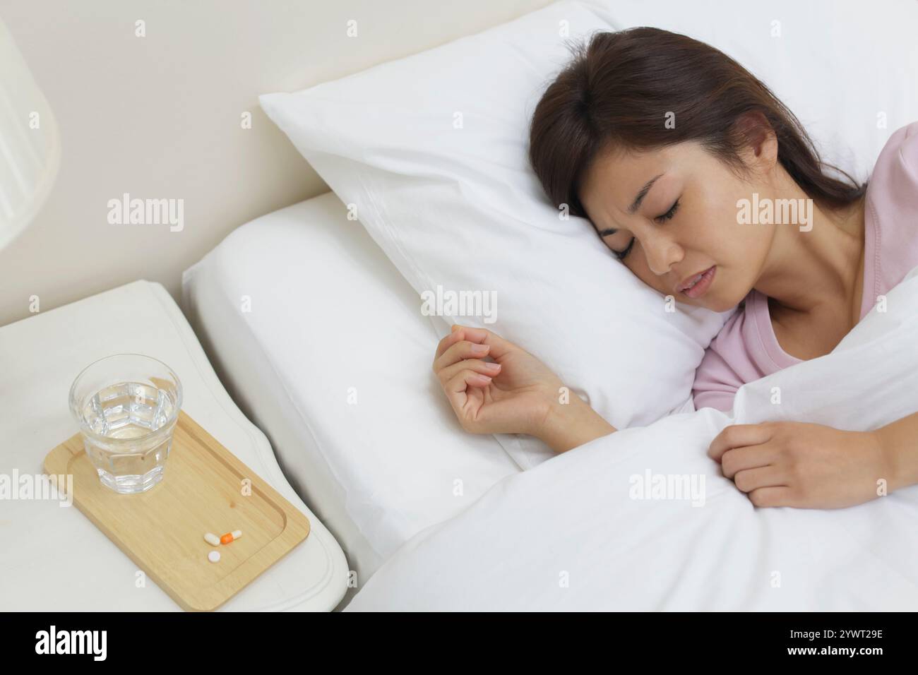 Stand by glass table hi-res stock photography and images - Alamy