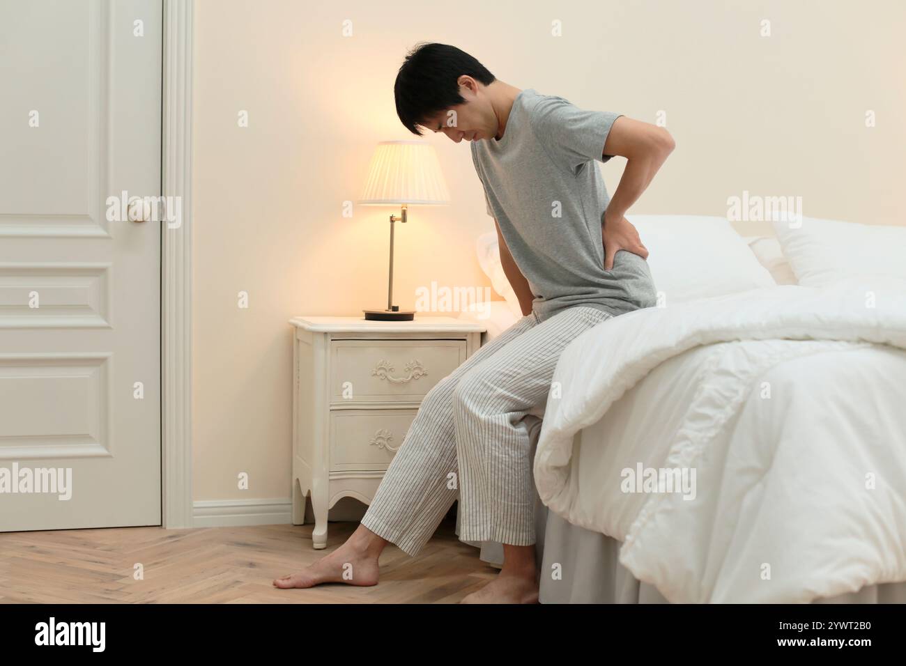 Back bed pain hi-res stock photography and images - Alamy