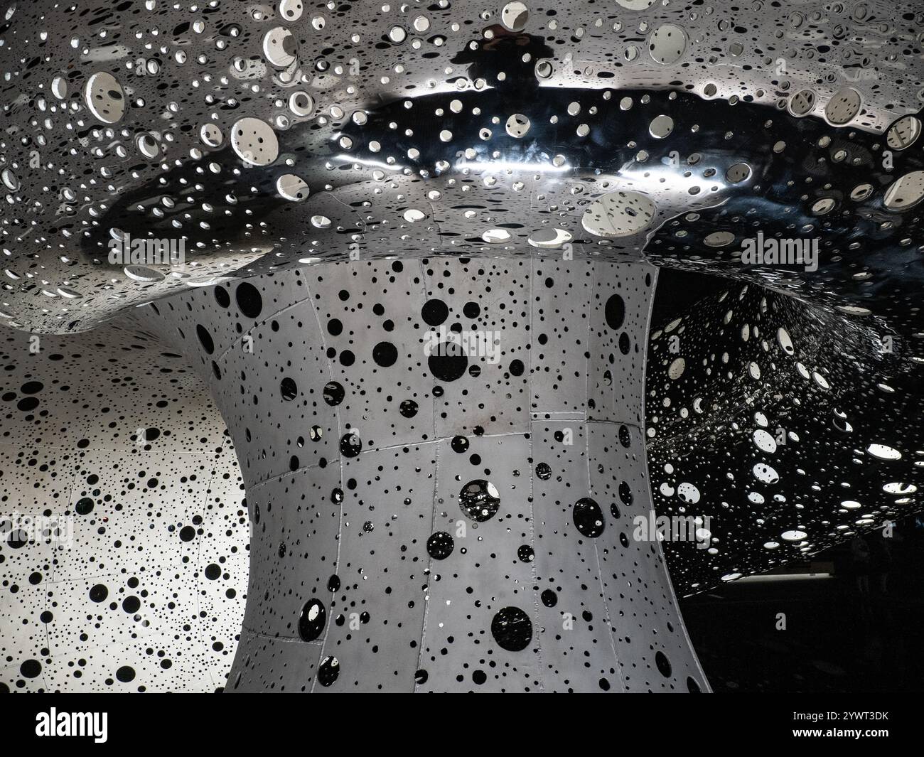 Lindy Lee’s 13-tonne sculpture, Ouroboros, the most expensive work in ...