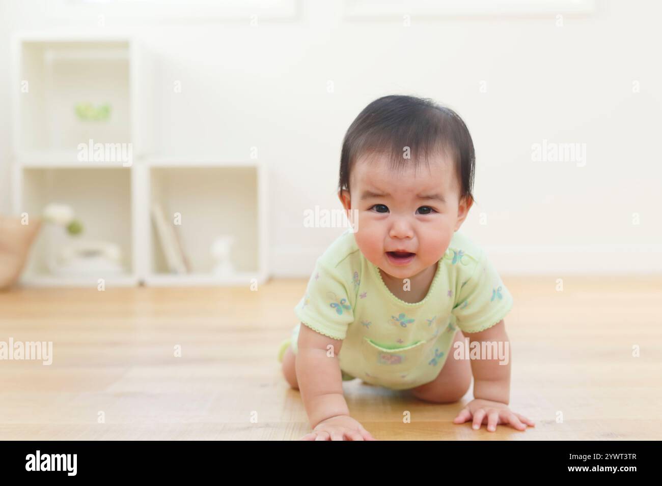 Baby sulk hi-res stock photography and images - Alamy