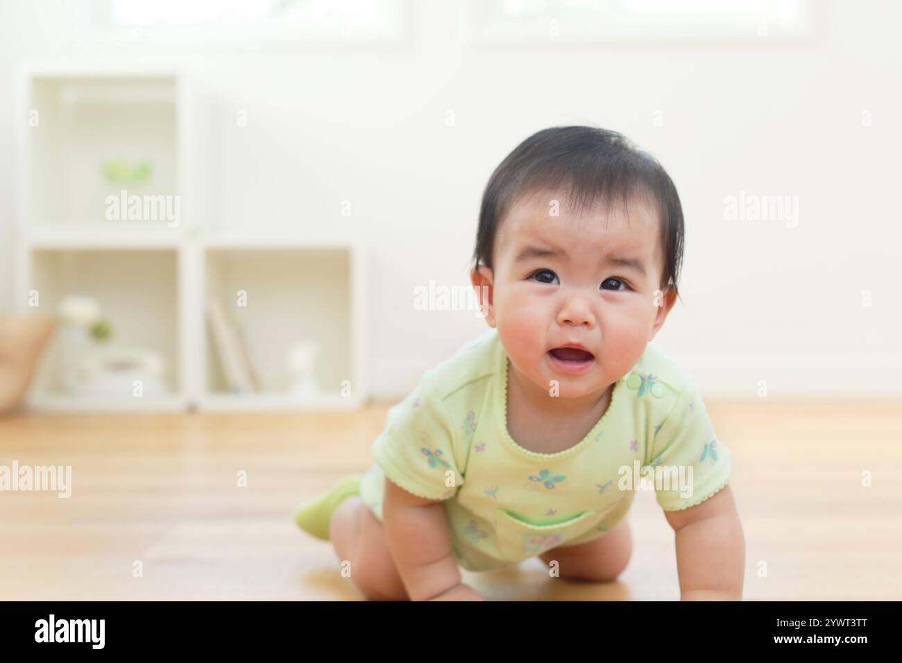 Baby sulk hi-res stock photography and images - Alamy
