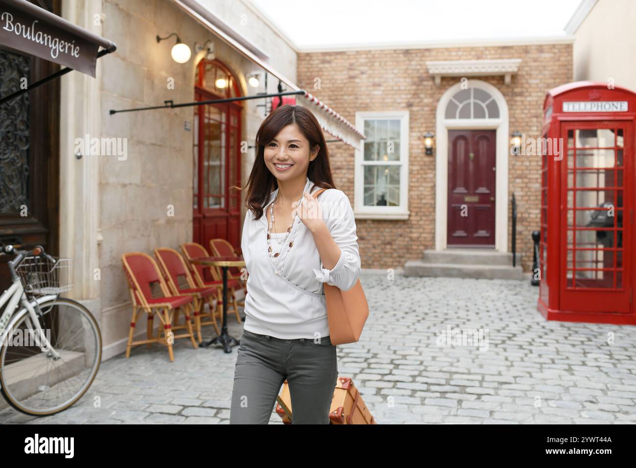 Image of Japanese women travelling abroad Stock Photo - Alamy