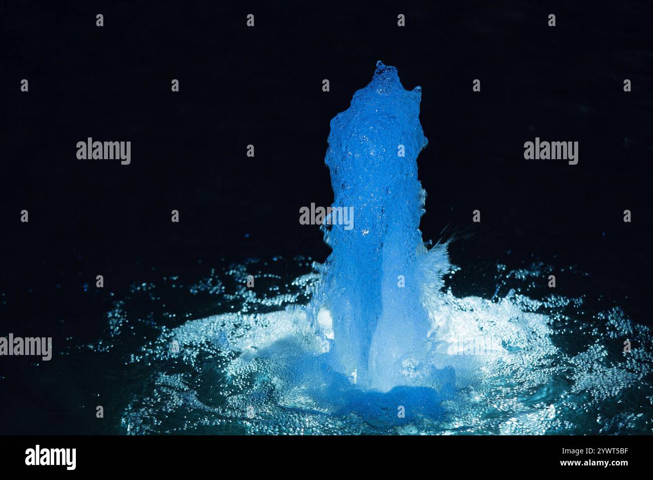 Water being heaped up Stock Photo - Alamy