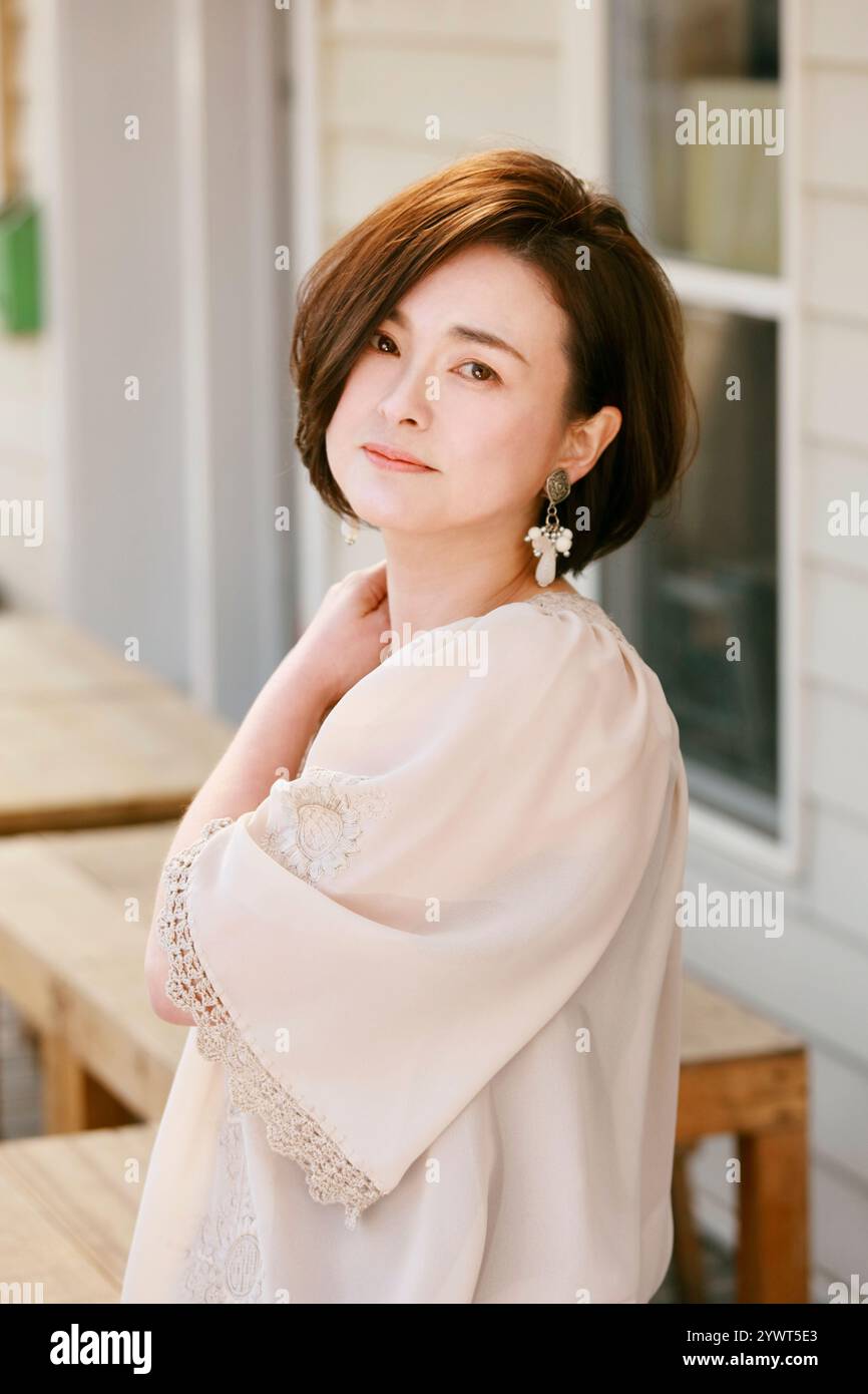 Hand on neck hi-res stock photography and images - Alamy