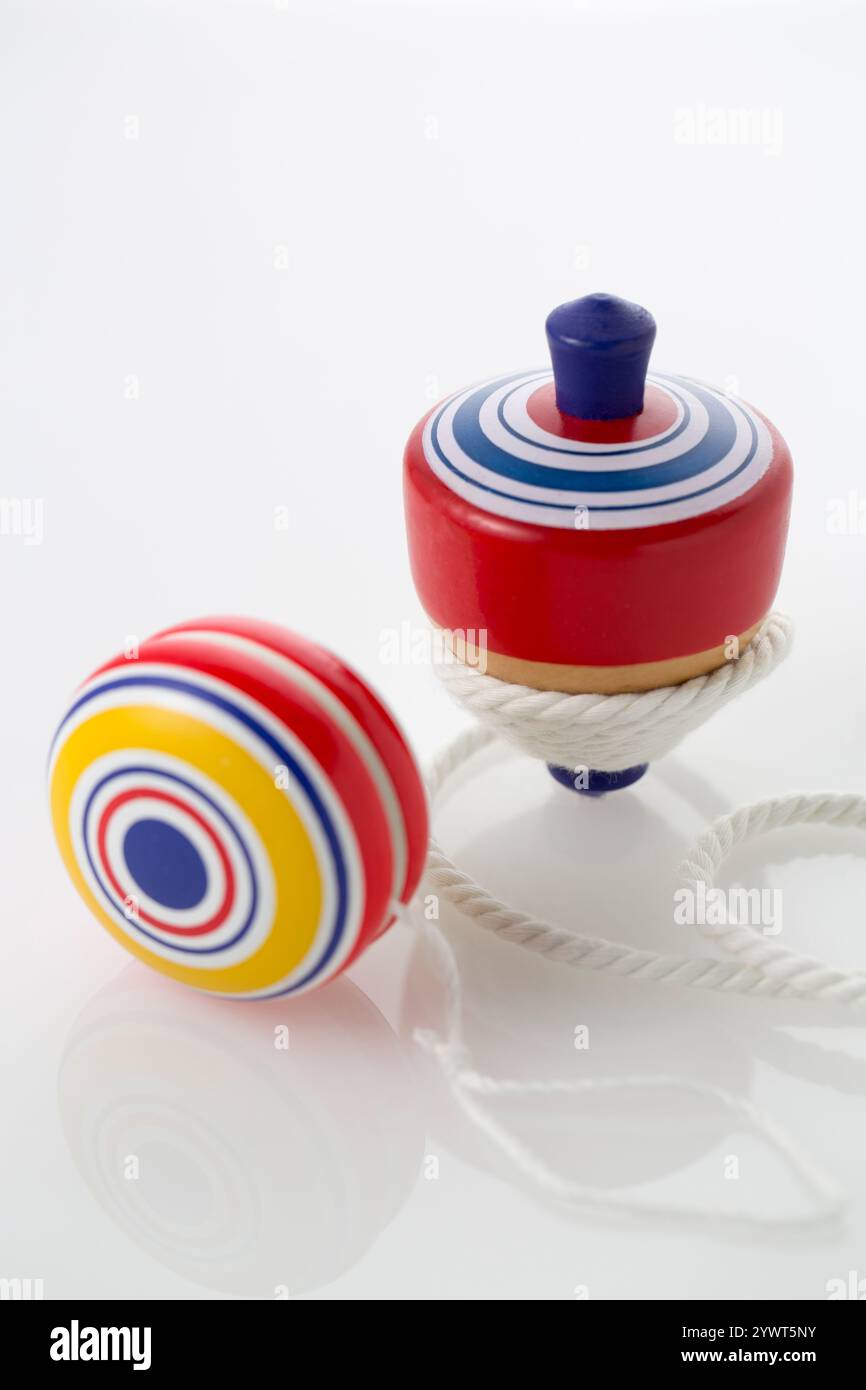 Frame and yo-yo on white background Stock Photo - Alamy