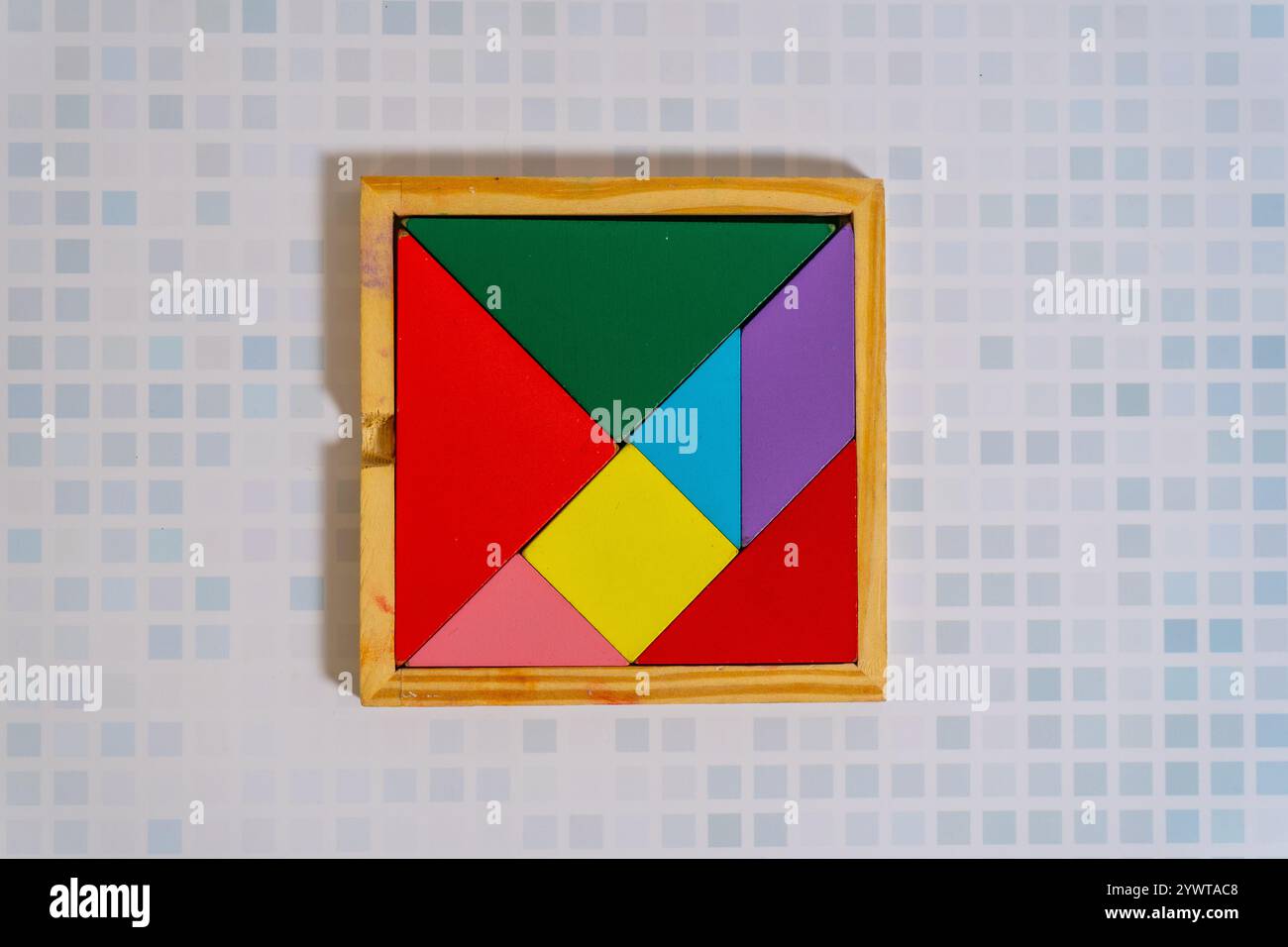 Tangram puzzle hi-res stock photography and images - Alamy