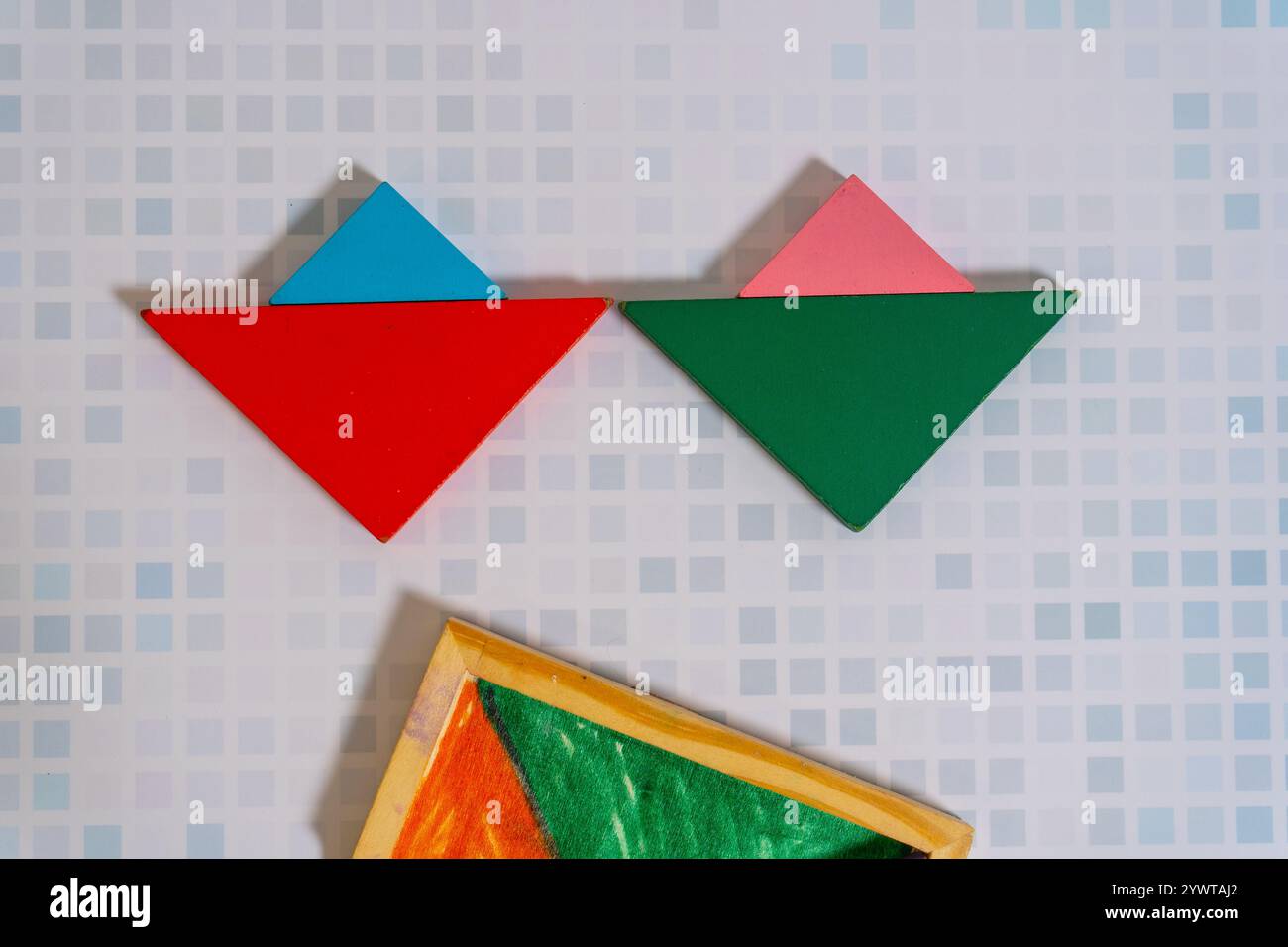 Chinese tangram puzzle hi-res stock photography and images - Alamy