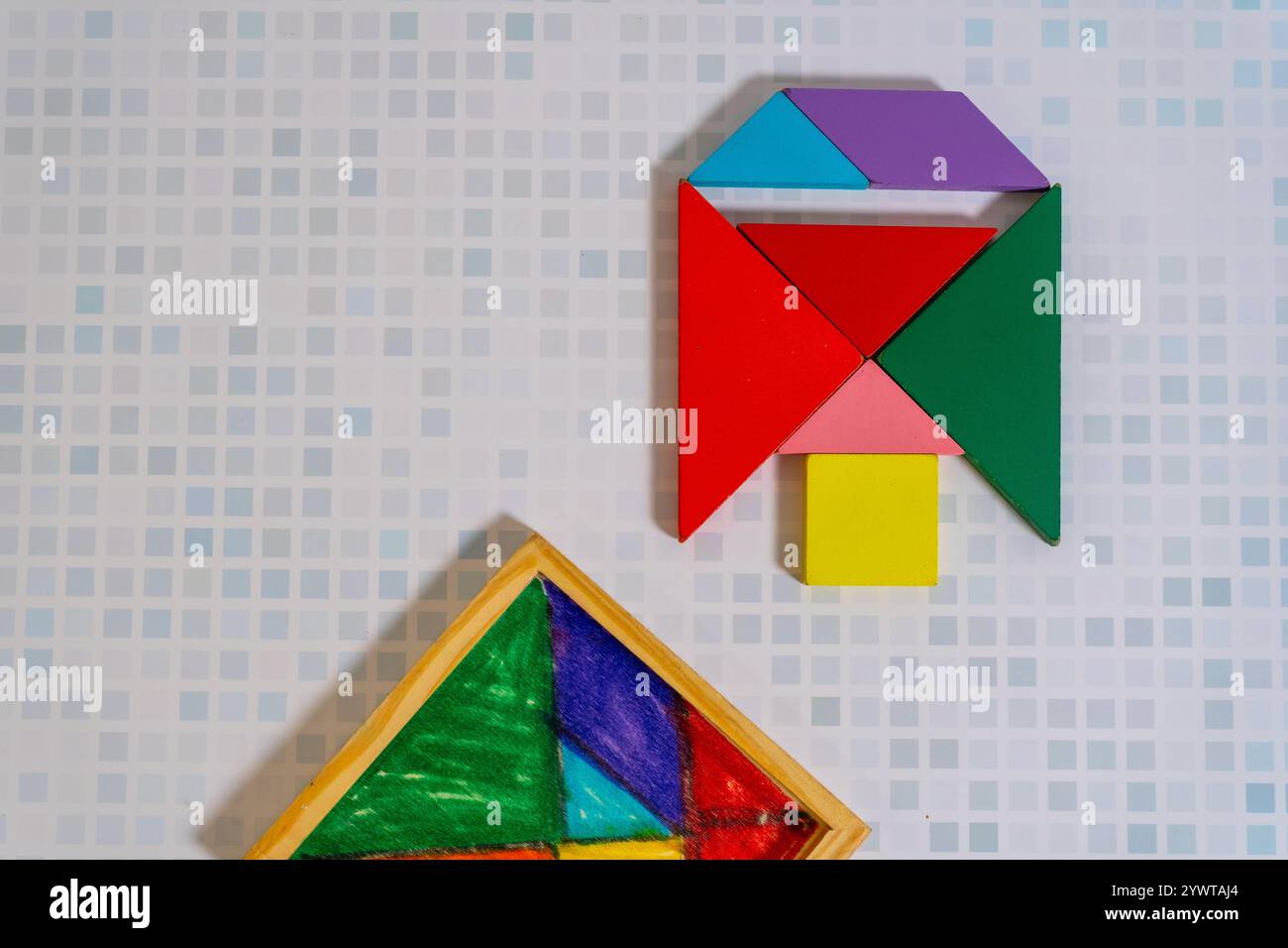 Chinese tangram puzzle hi-res stock photography and images - Alamy