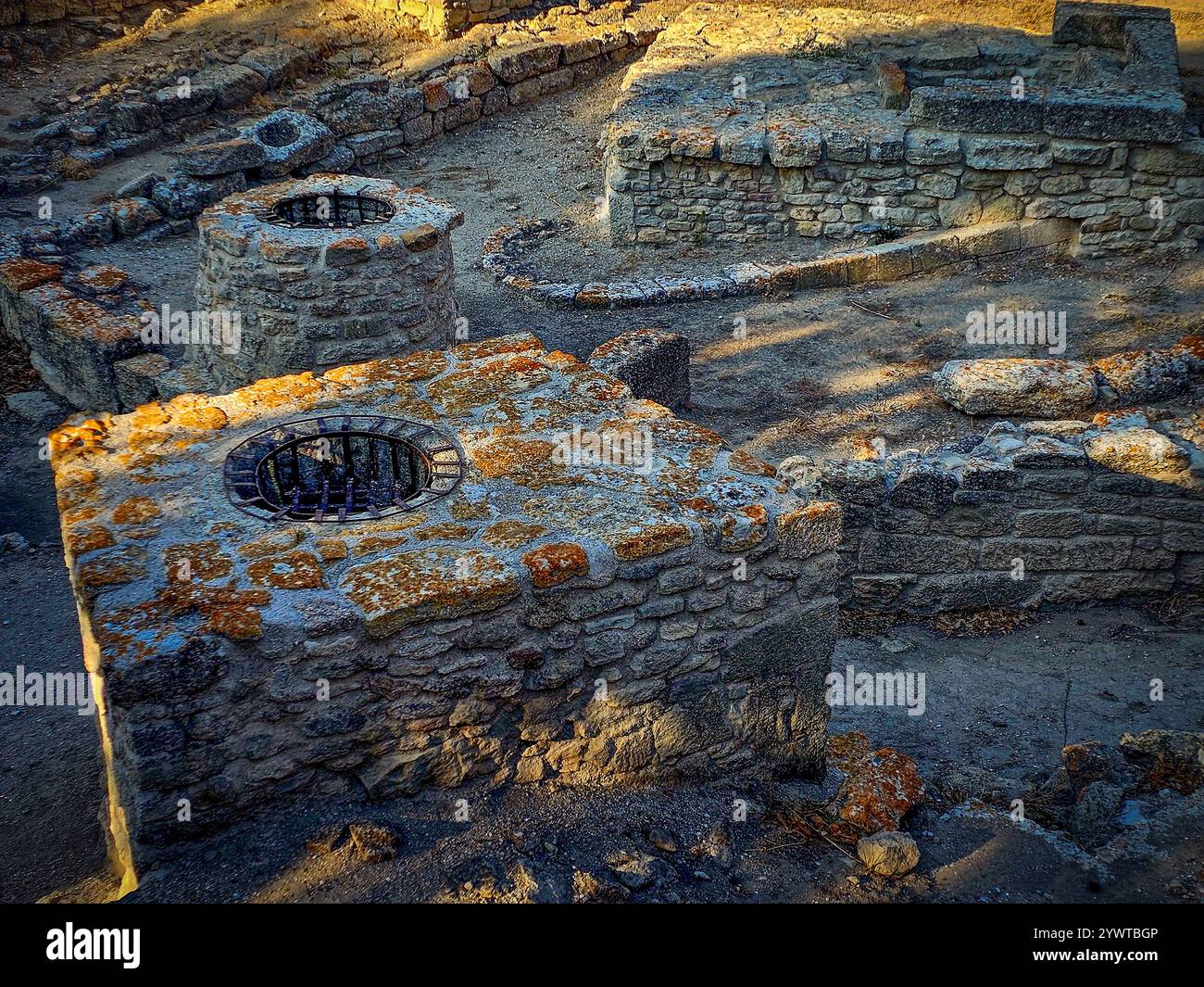 Ruins at the Ancient City of Troy in Turkey (Turkiye Stock Photo - Alamy
