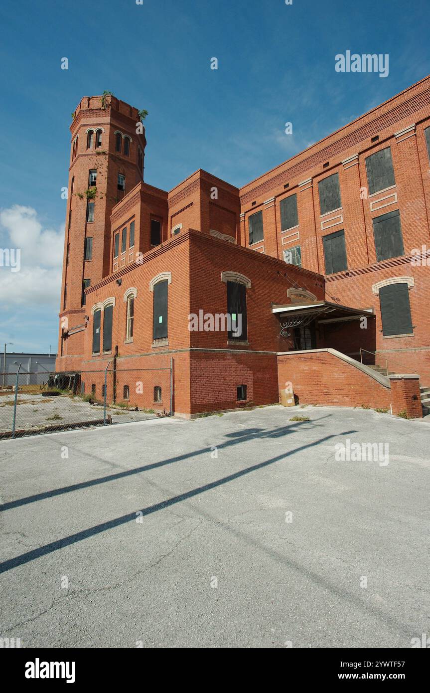 Editorial Use Only December 10, 2024 Tampa, FL, USA. Old closed brick ...
