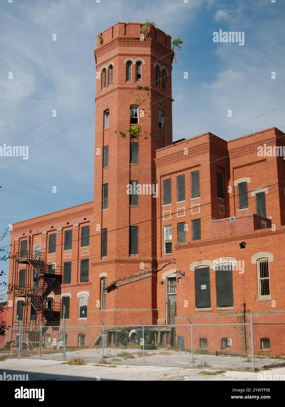 Editorial Use Only December 10, 2024 Tampa, FL, USA. Old closed brick ...