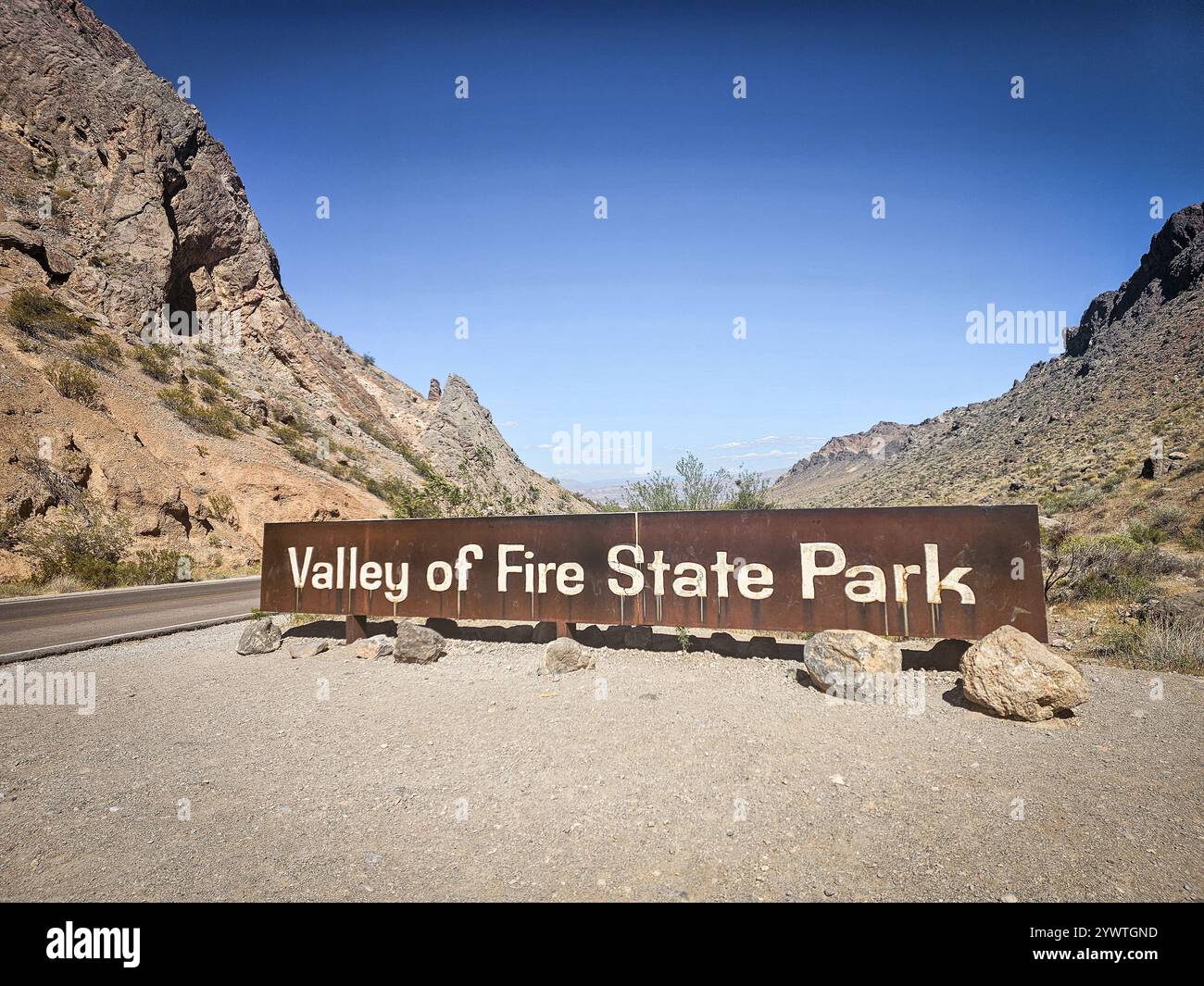 Entrance Sign to Valley of Fire State Park in Nevada Stock Photo - Alamy