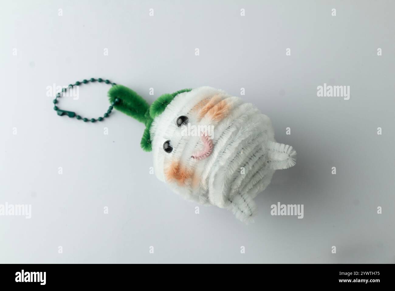 Octopus Crochet Keys, Cute Feather Wire Hangers, Pipe Cleaner Craft ...