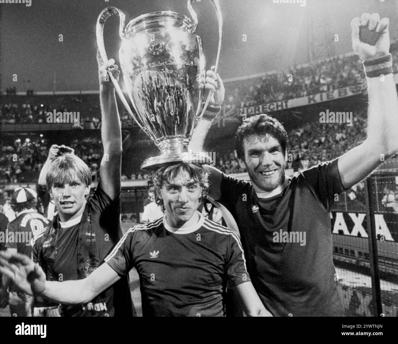 Peter withe goal european cup hi-res stock photography and images - Alamy