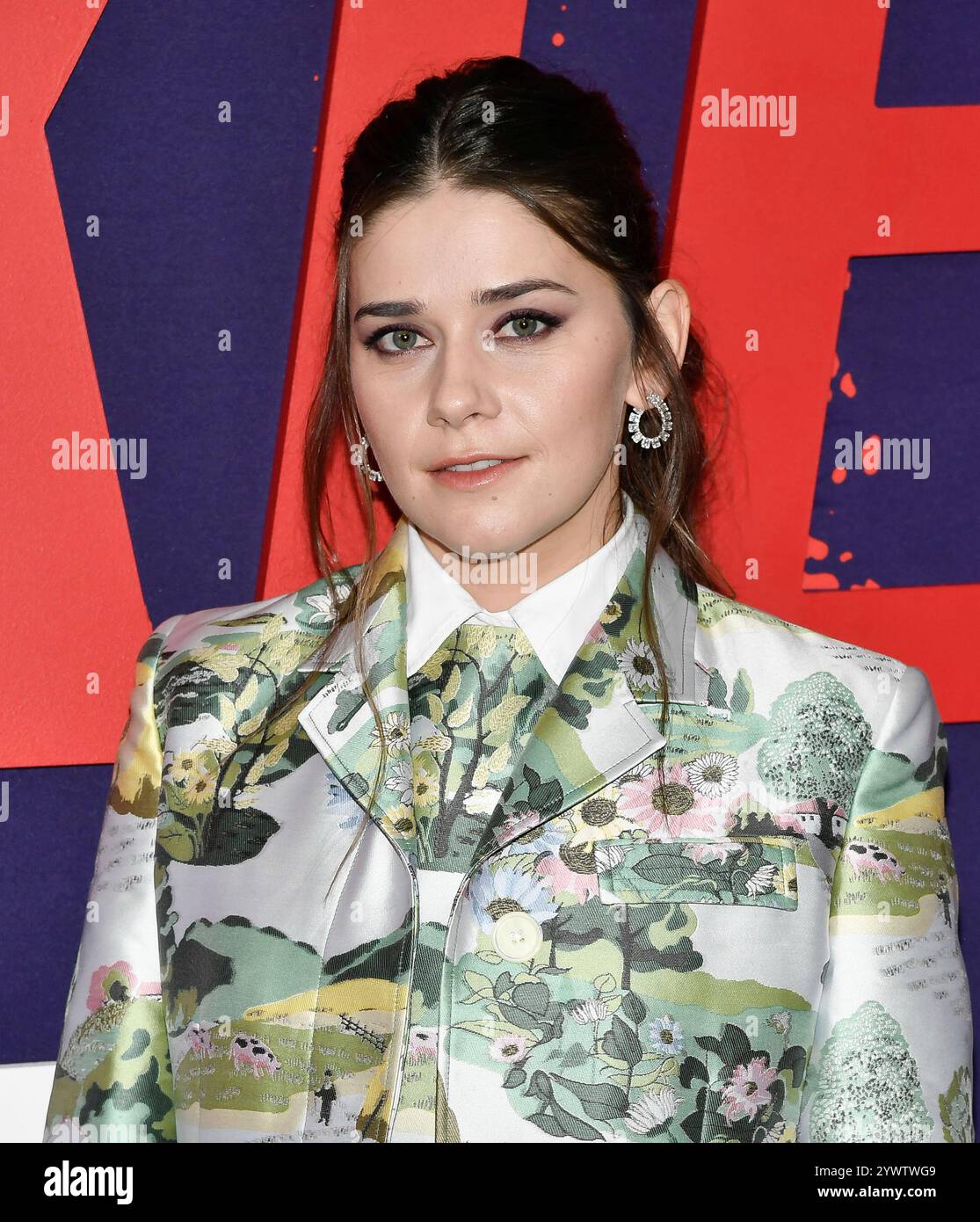 Molly Brown attends the premiere of the Showtime drama series "Dexter ...