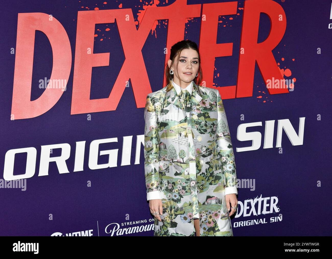 Molly Brown attends the premiere of the Showtime drama series "Dexter ...