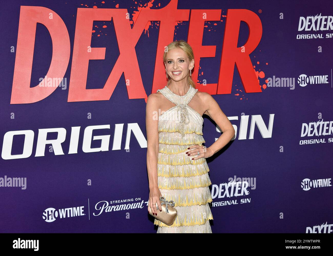 Sarah Michelle Gellar attends the premiere of the Showtime drama series ...