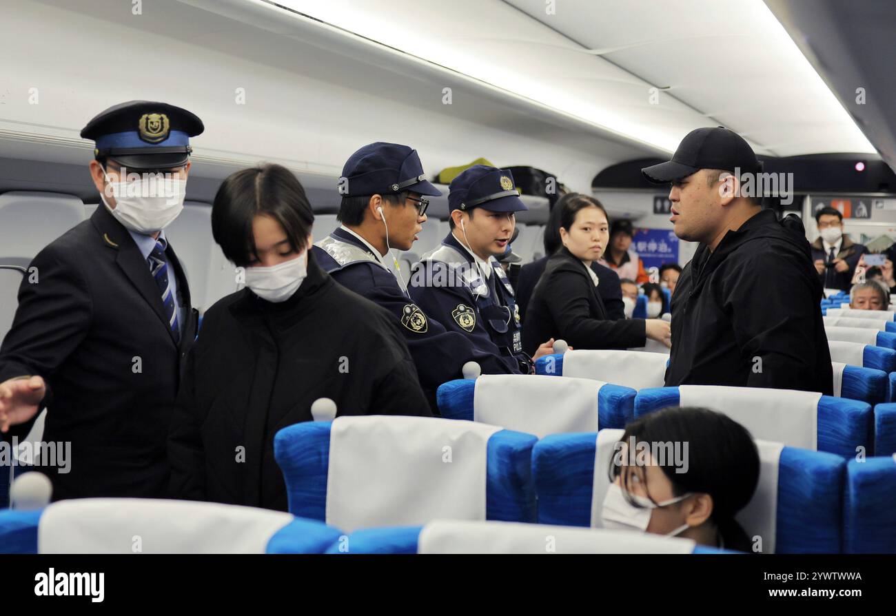JR West train conductors and police officers from Hyogo Prefecture participate in a crime ...