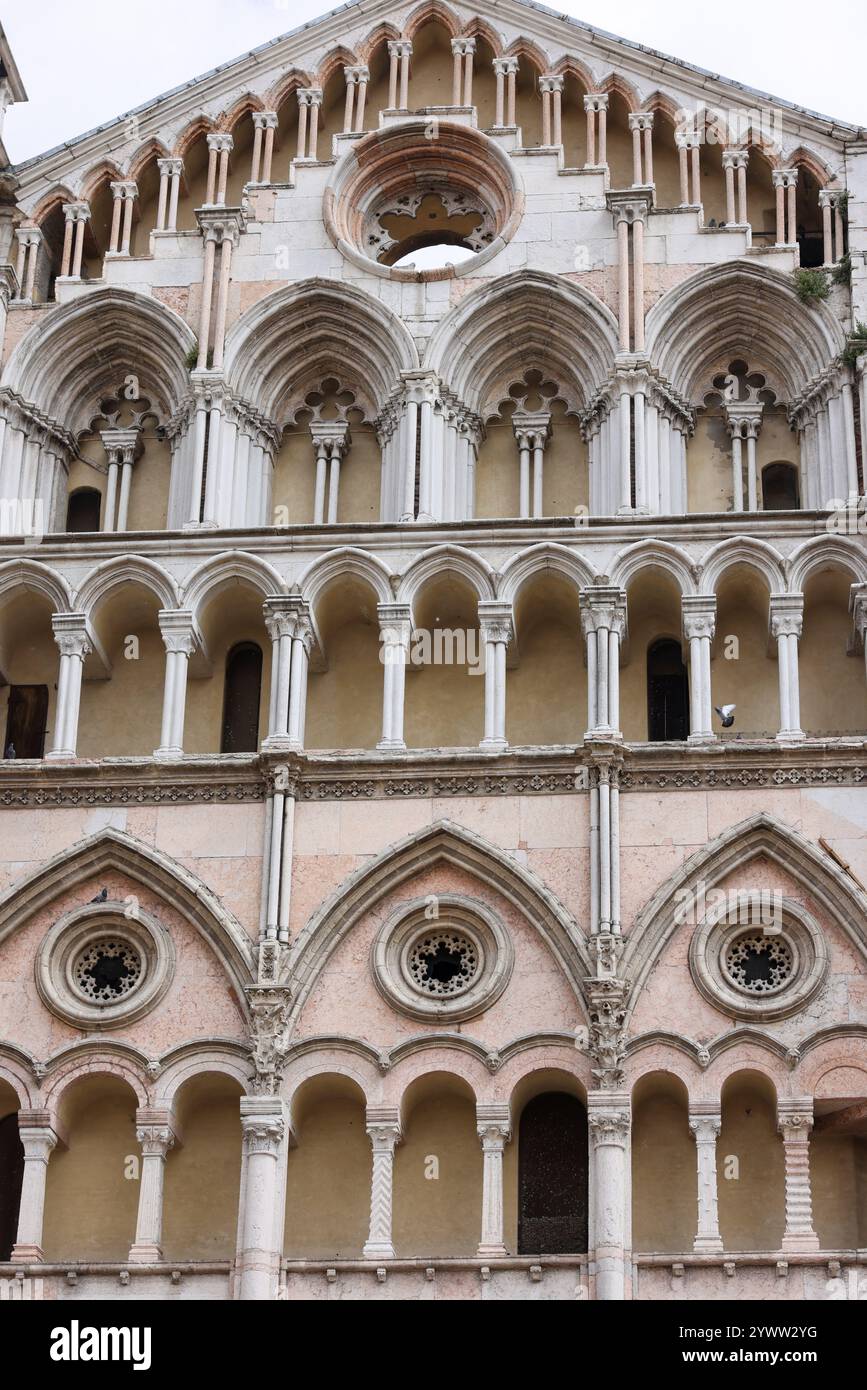 Facade of Ferrara cathedral, Basilica Cattedrale di San Giorgio ...