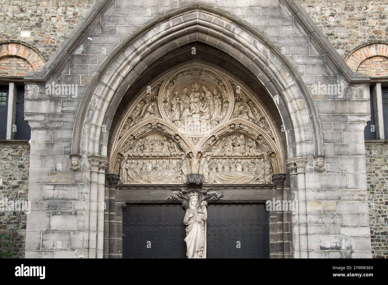 Brabantine Gothic Onze-Lieve-Vrouwkerk / Église Notre-Dame (Church of Our Lady) built from XIII ...