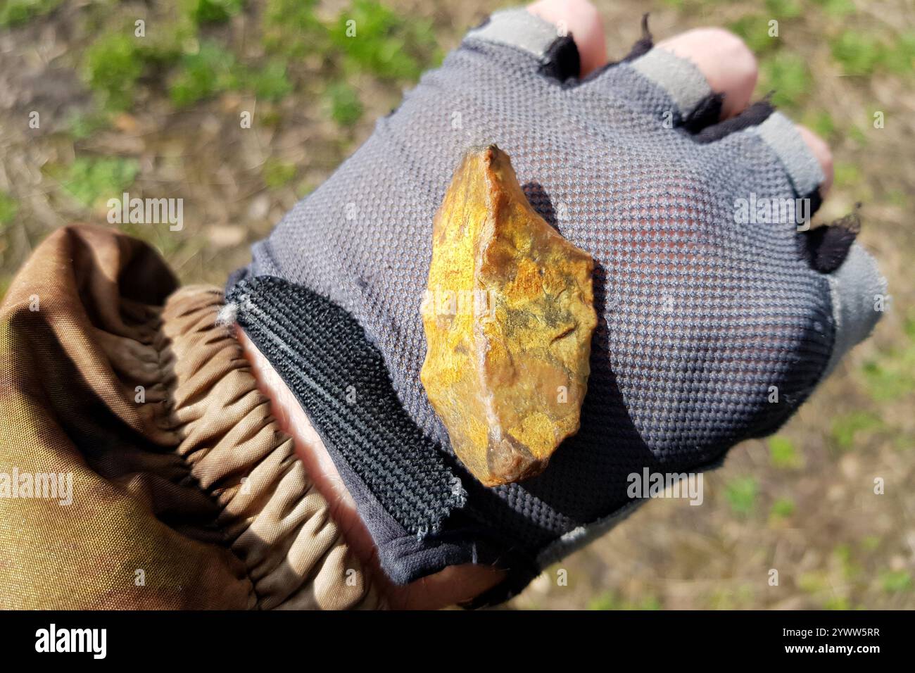 Yellow flint stone on hi-res stock photography and images - Alamy