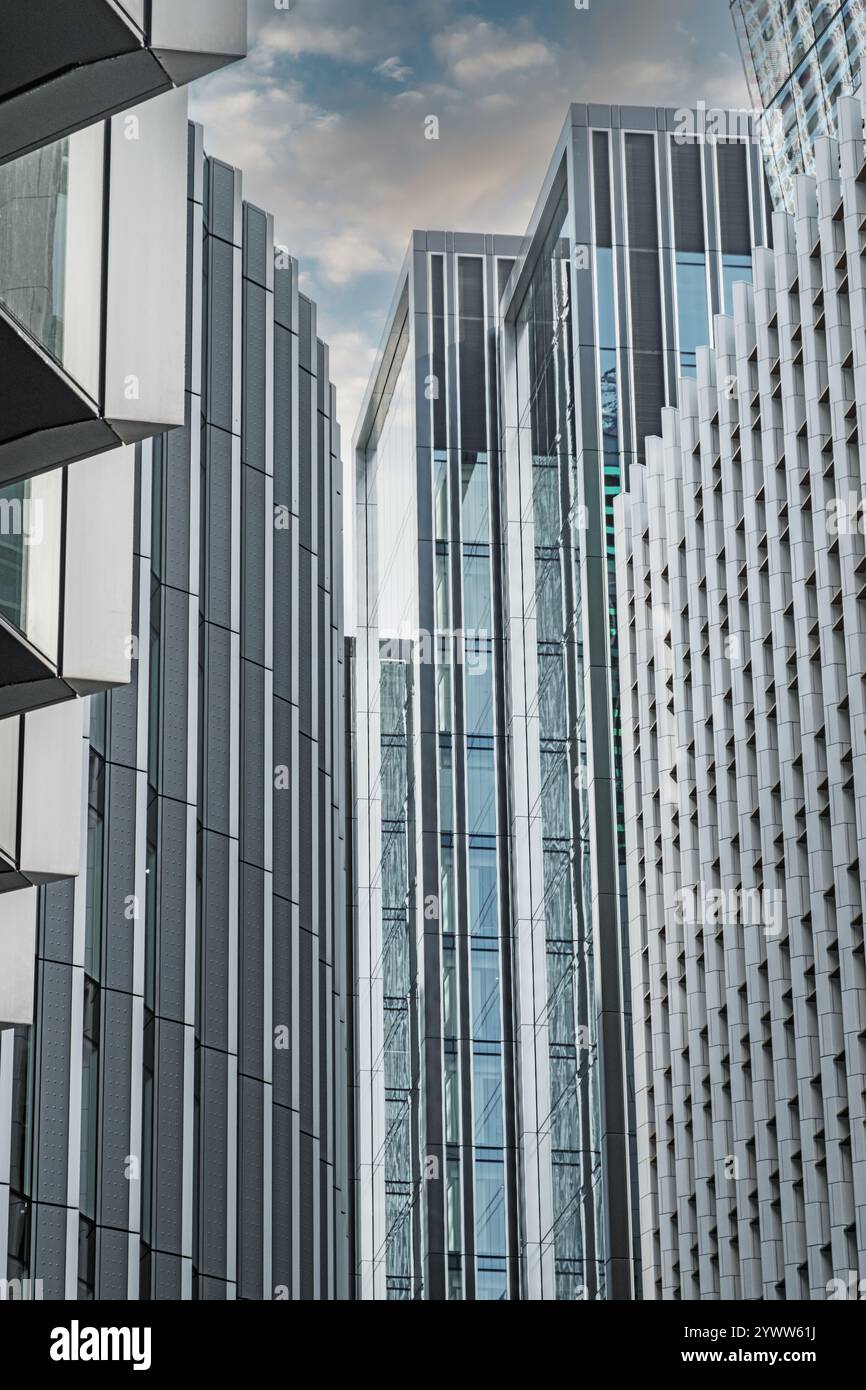 Modern urban architecture in Fenchurch Avenue, City of London, England ...