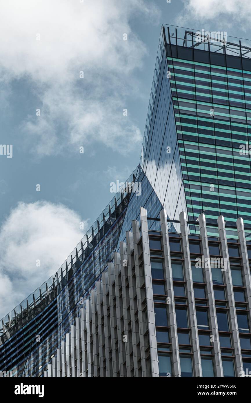 Steel mullion transom facade hi-res stock photography and images - Alamy