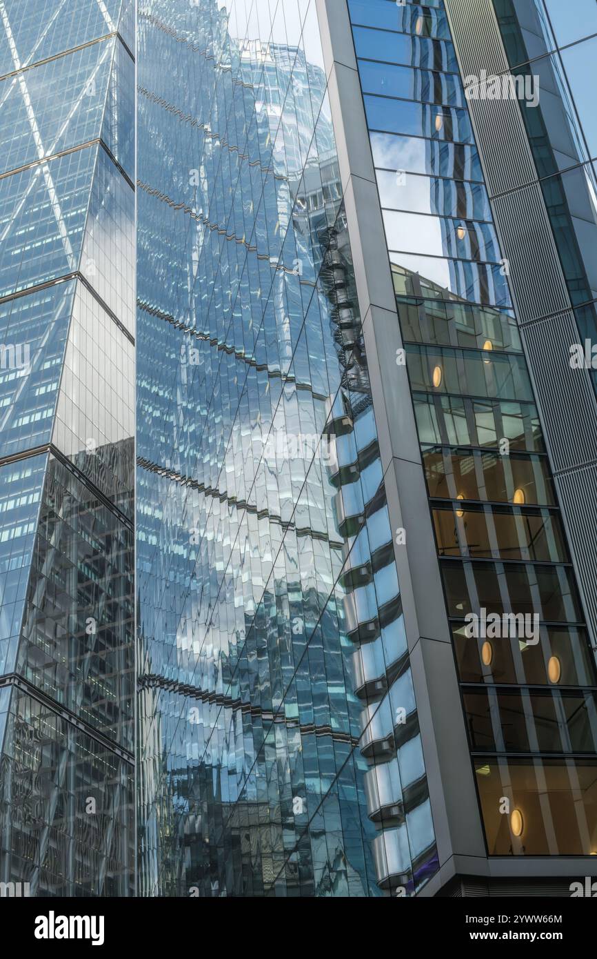 Close up of Willis Building 51 Lime Street, City of London, England ...