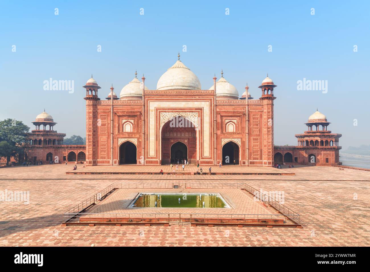 The Kau Ban Mosque of the Taj Mahal complex, Agra Stock Photo - Alamy