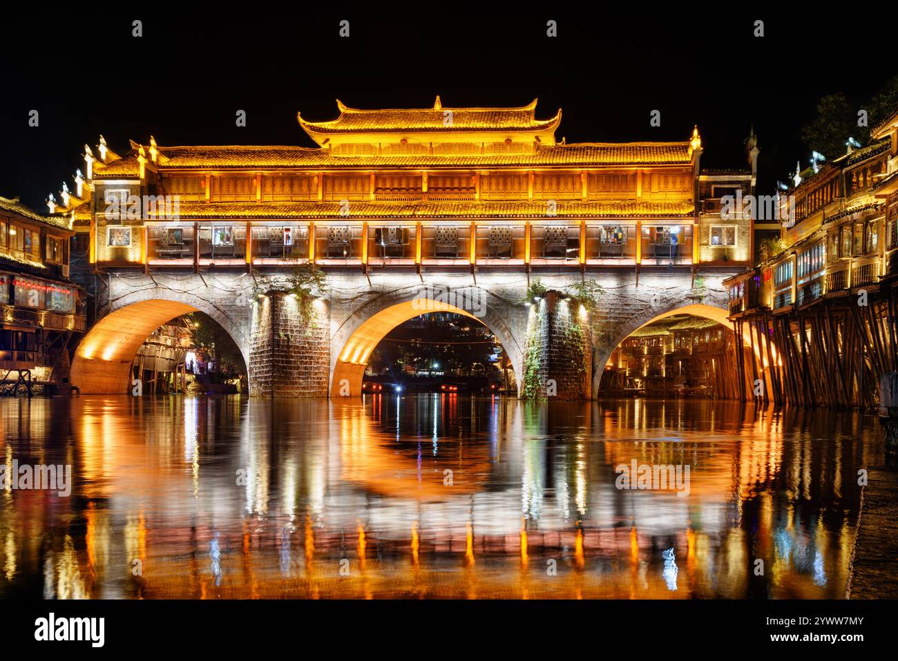 Night view of the Hong Bridge (Rainbow Bridge) in Fenghuang Stock Photo ...